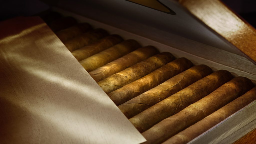 Luxury and Opulence: Premium Cigars in the UAE | Elegant Emirates
