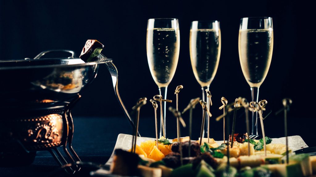 The Ultimate Guide to Champagne Brunches in the UAE | Elegant Emirates